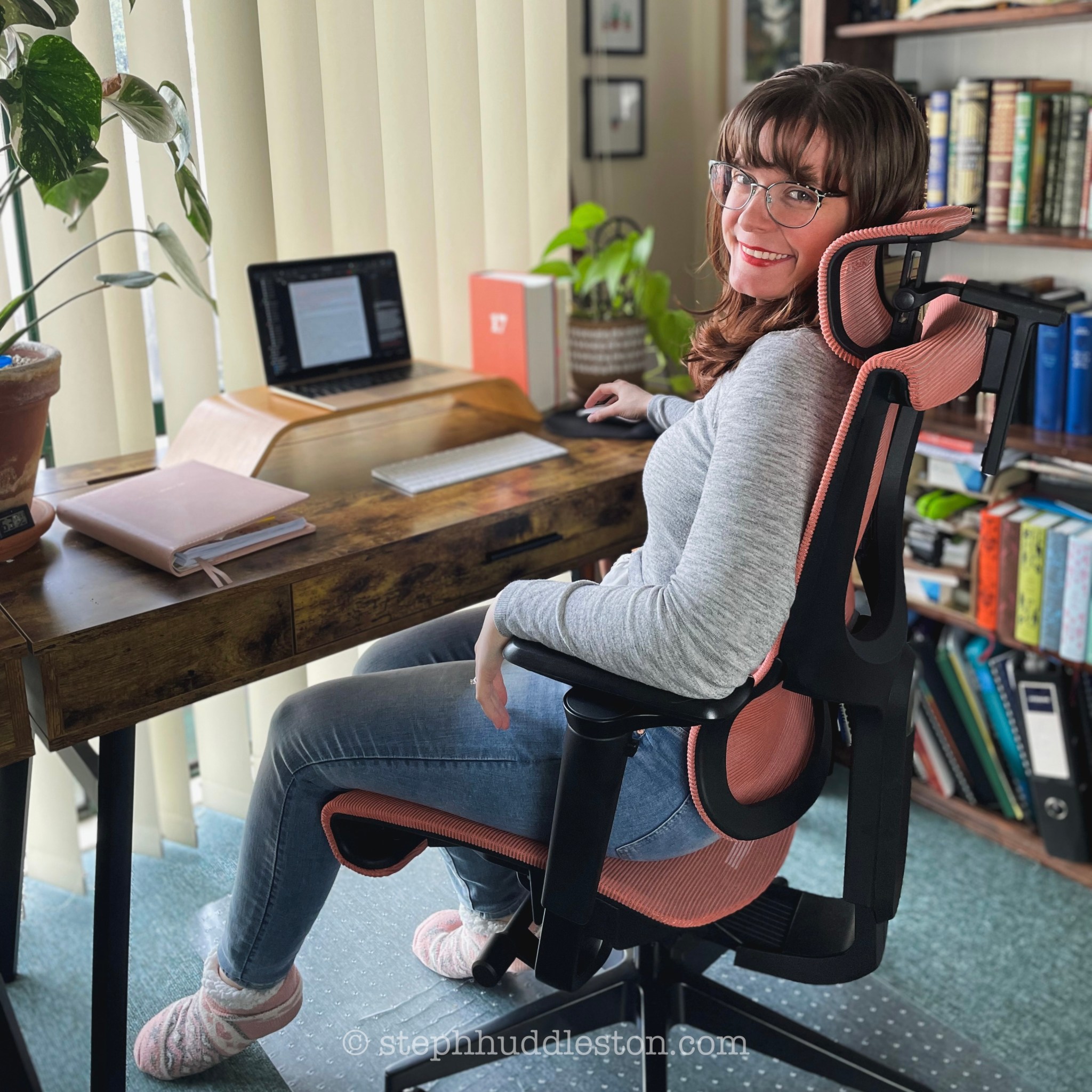 What Is Your Ideal Writing Set Up? Desk chair edition – Steph Huddleston